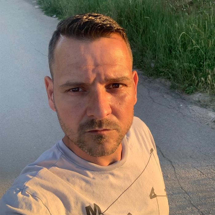 kullanıcı: alirza99 - ekşi sözlük