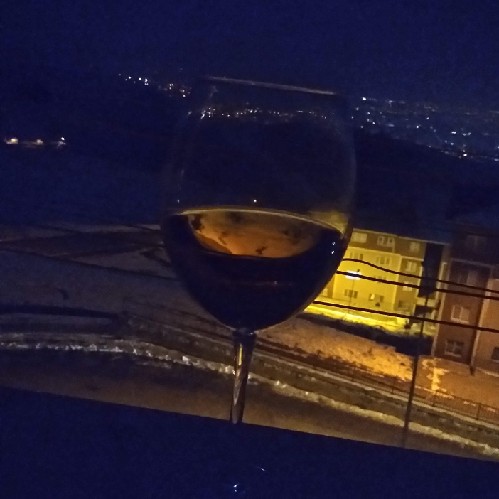 hala eski kimliği kullanan insan - ekşi sözlük